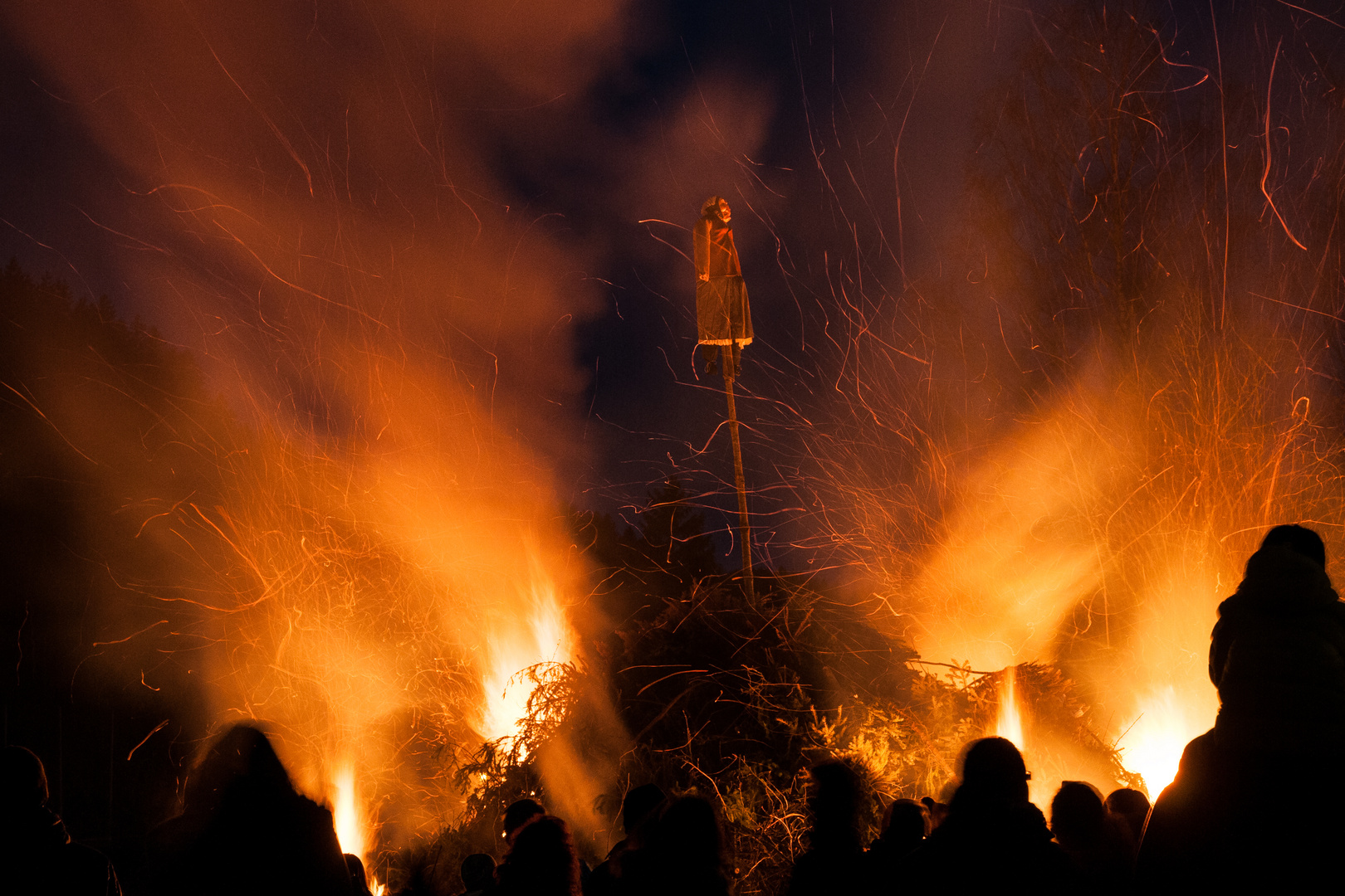 Funkenfeuer Foto & Bild | deutschland, europe, bayern Bilder auf ...