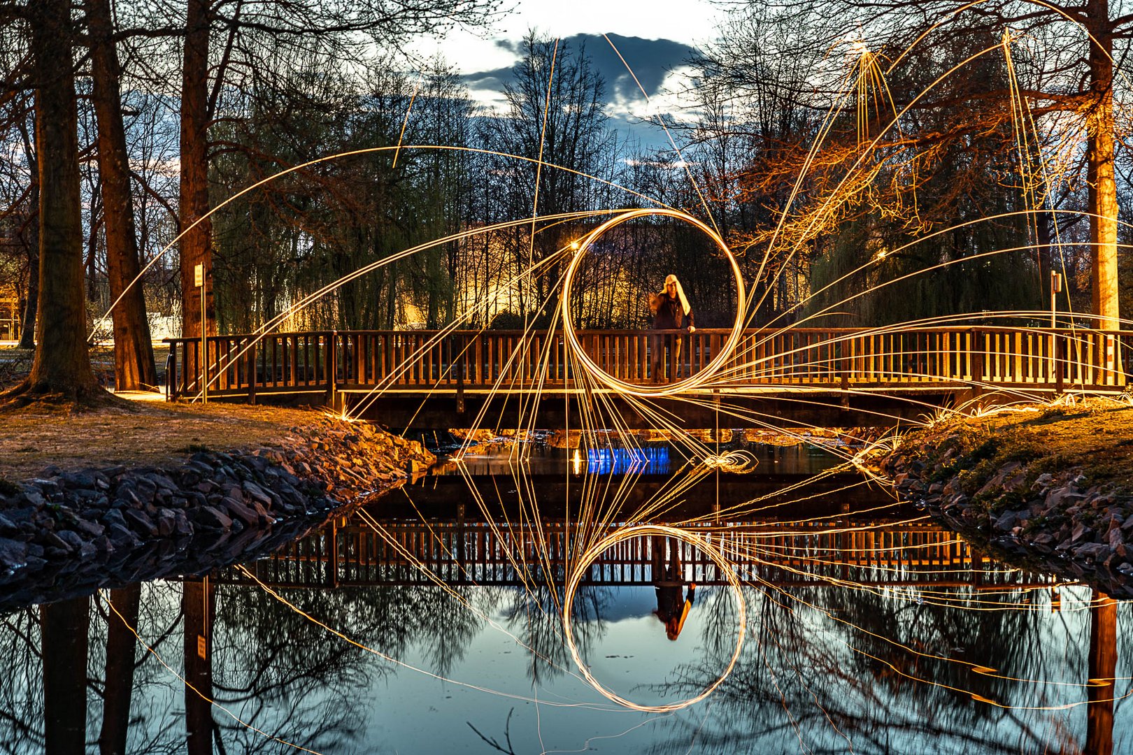 Funkenflug Foto & Bild | park, spezial, wasser Bilder auf fotocommunity