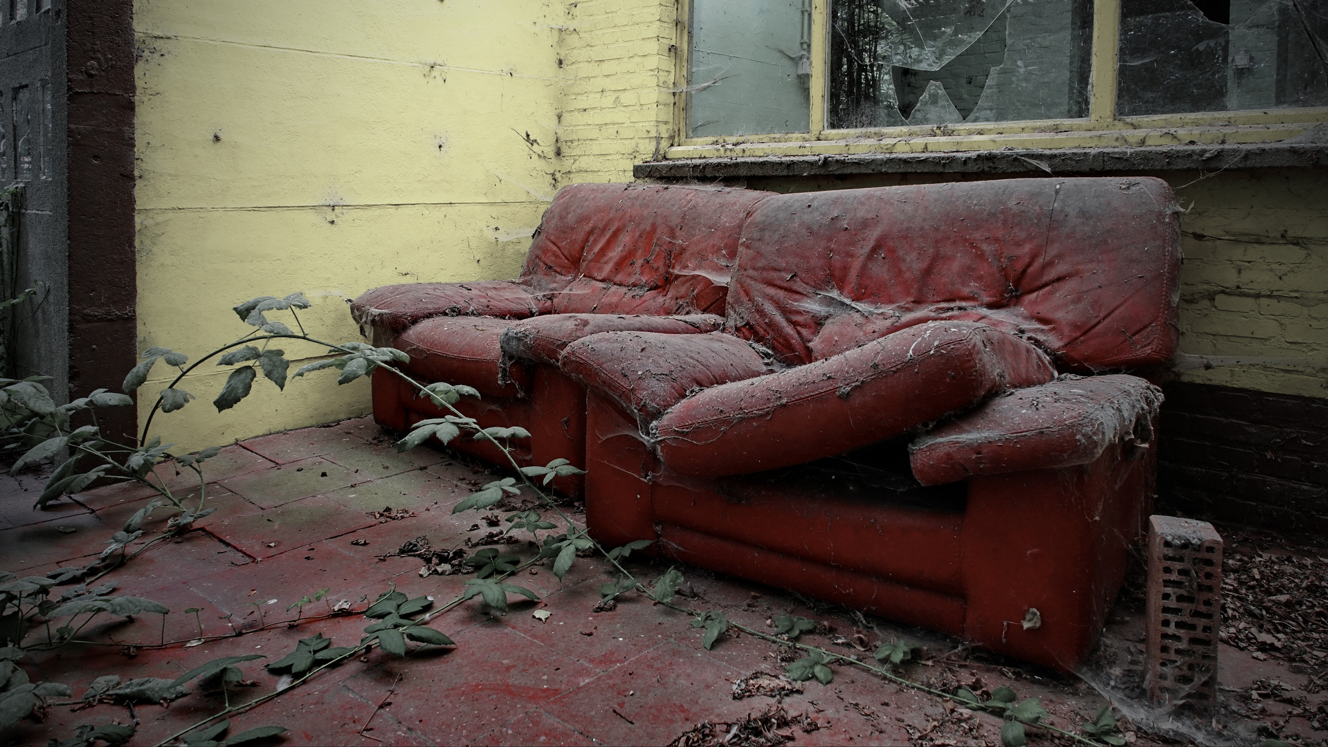 Ga zitten Foto & Bild | architektur, marodes, emotionen Bilder auf ...