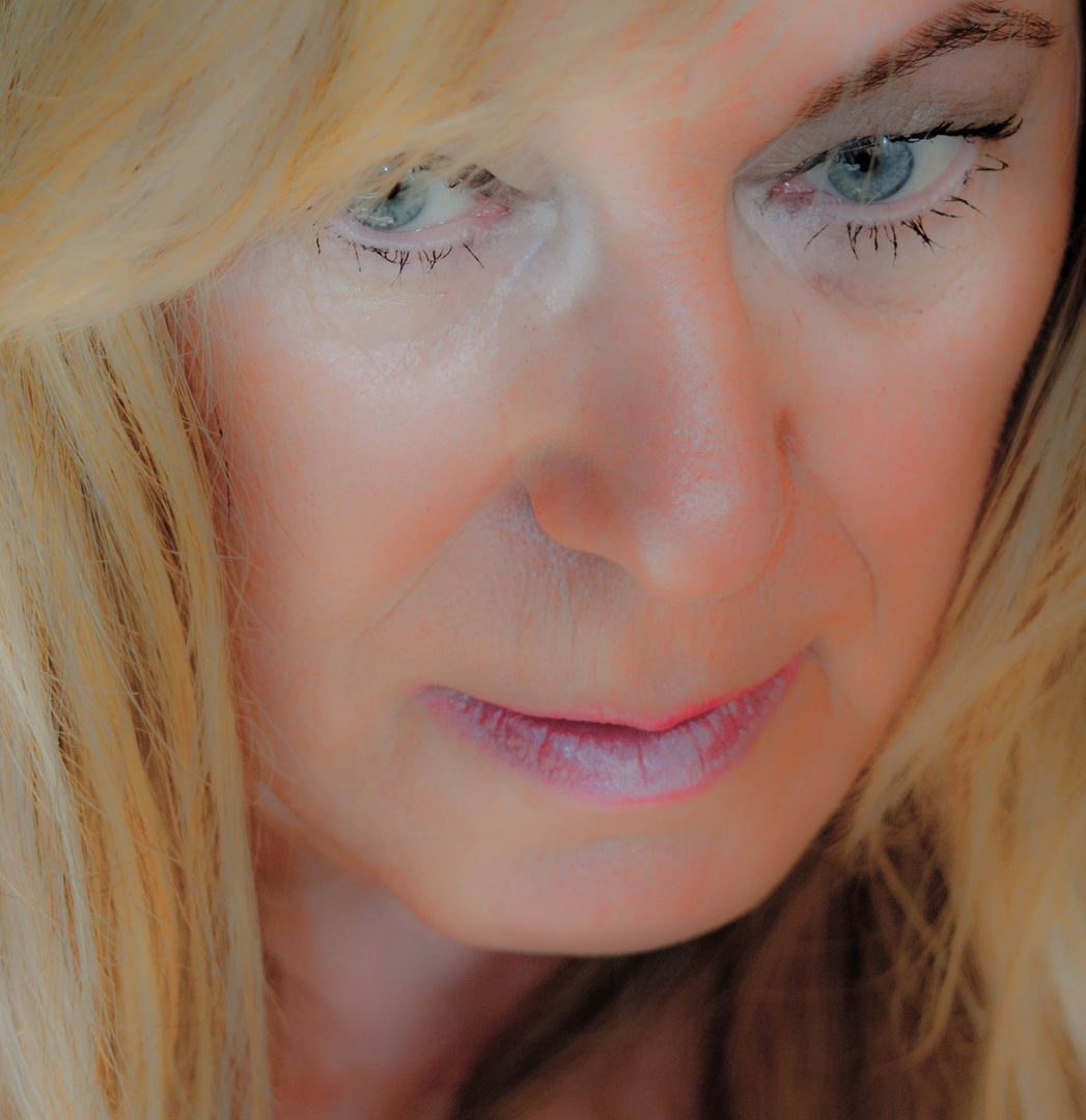 Gabi Foto & Bild | portrait, portrait frauen, indoor Bilder auf ...