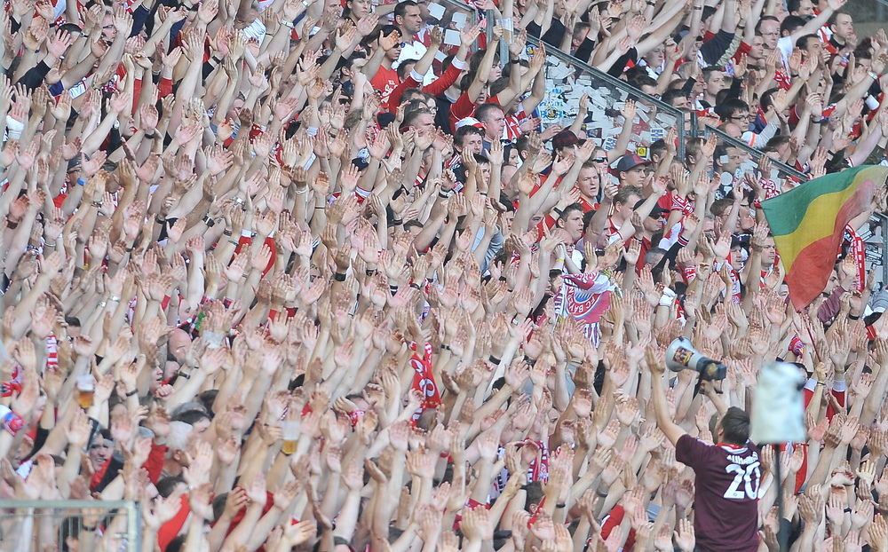 Gästeblock. Foto & Bild | sport, ballsport, fußball Bilder auf ...
