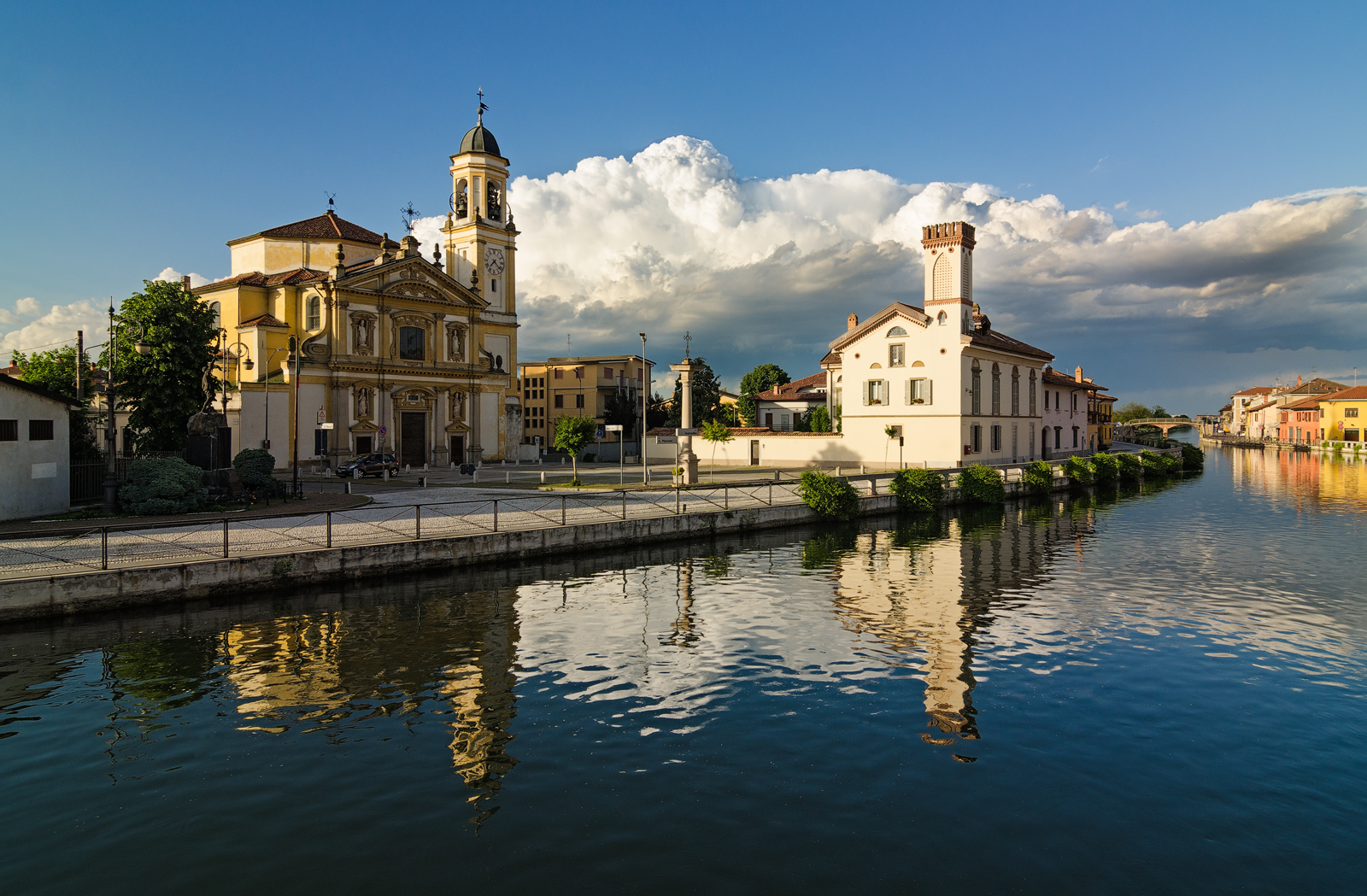 Gaggiano Foto % Immagini| architetture, acqua, architettura Foto su ...