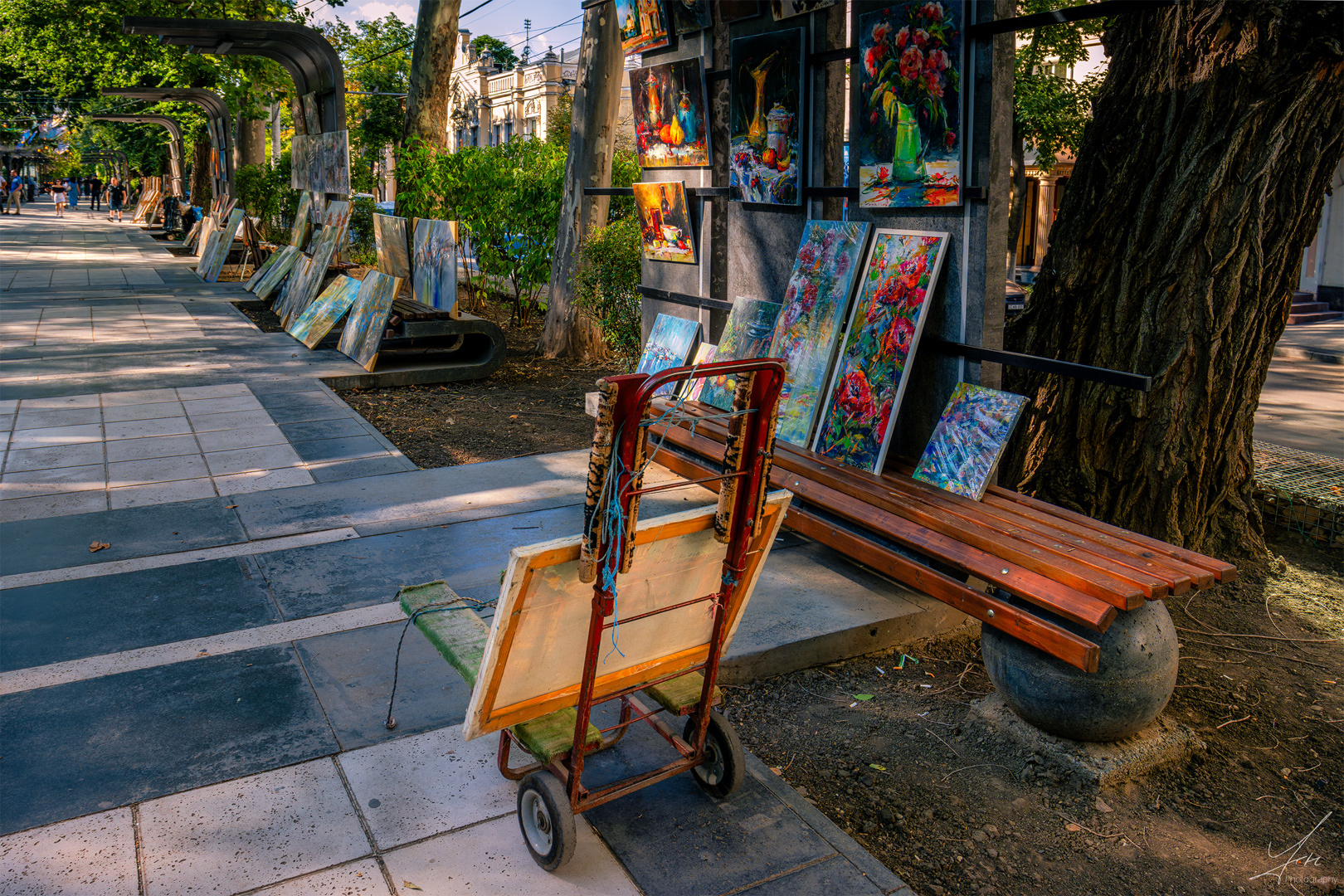 Galerie auf der Straße Foto & Bild | europe, eastern europe, streetfotografie mit menschen ...