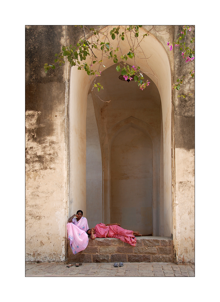 Ganz entspannt im Hier und Jetzt Foto & Bild | asia, india, south asia ...