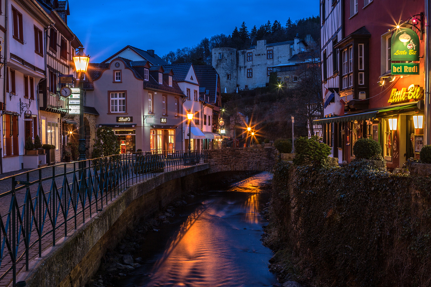Ganz oben . . . Foto & Bild | spezial, nachtaufnahme, stadtlandschaft ...