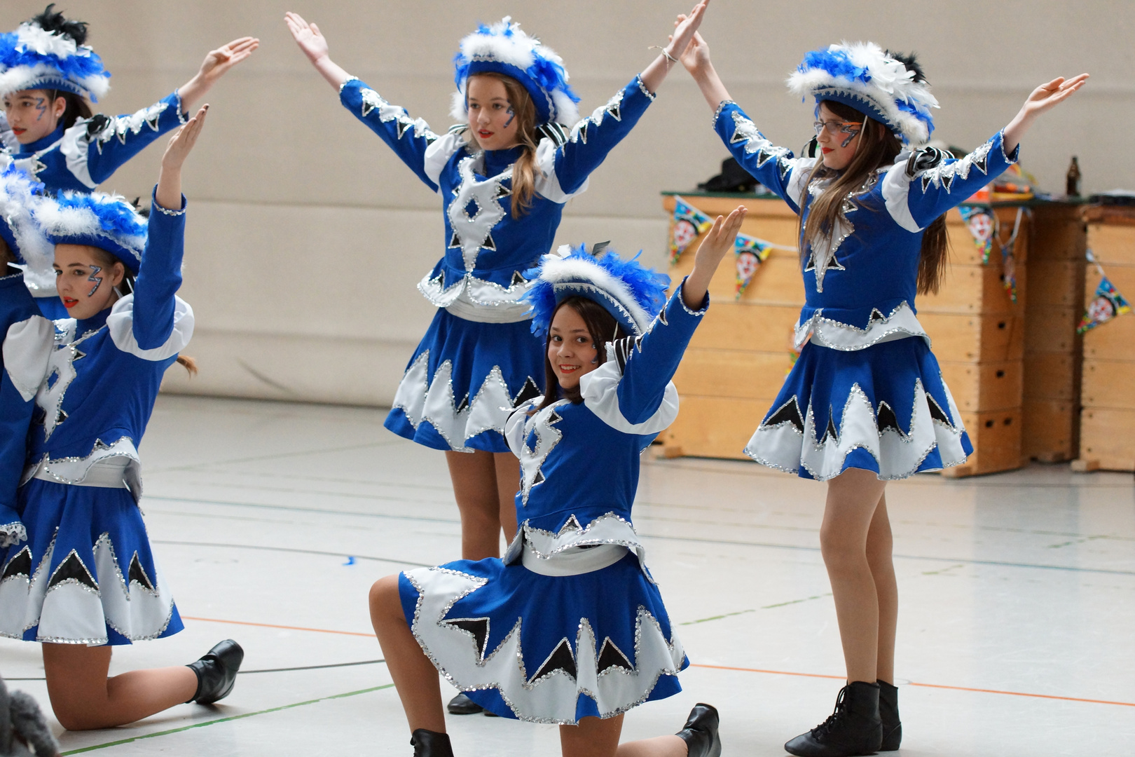 Gardetanz Foto & Bild | jugend, indoor, menschen Bilder auf fotocommunity