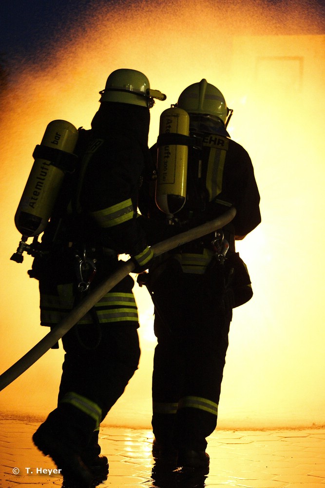 Gasbrand Foto & Bild | reportage dokumentation, hilfsorganisationen im ...