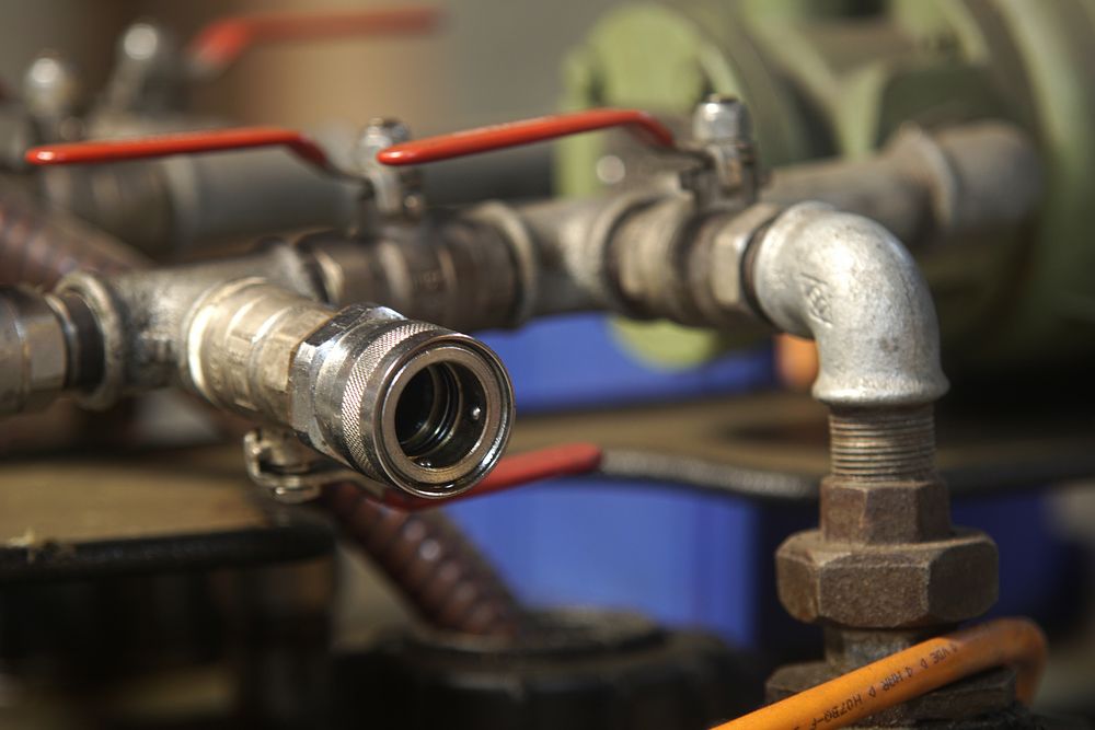 Gashahn auf - wenn denn noch Gas kommt Foto & Bild | industrie und ...