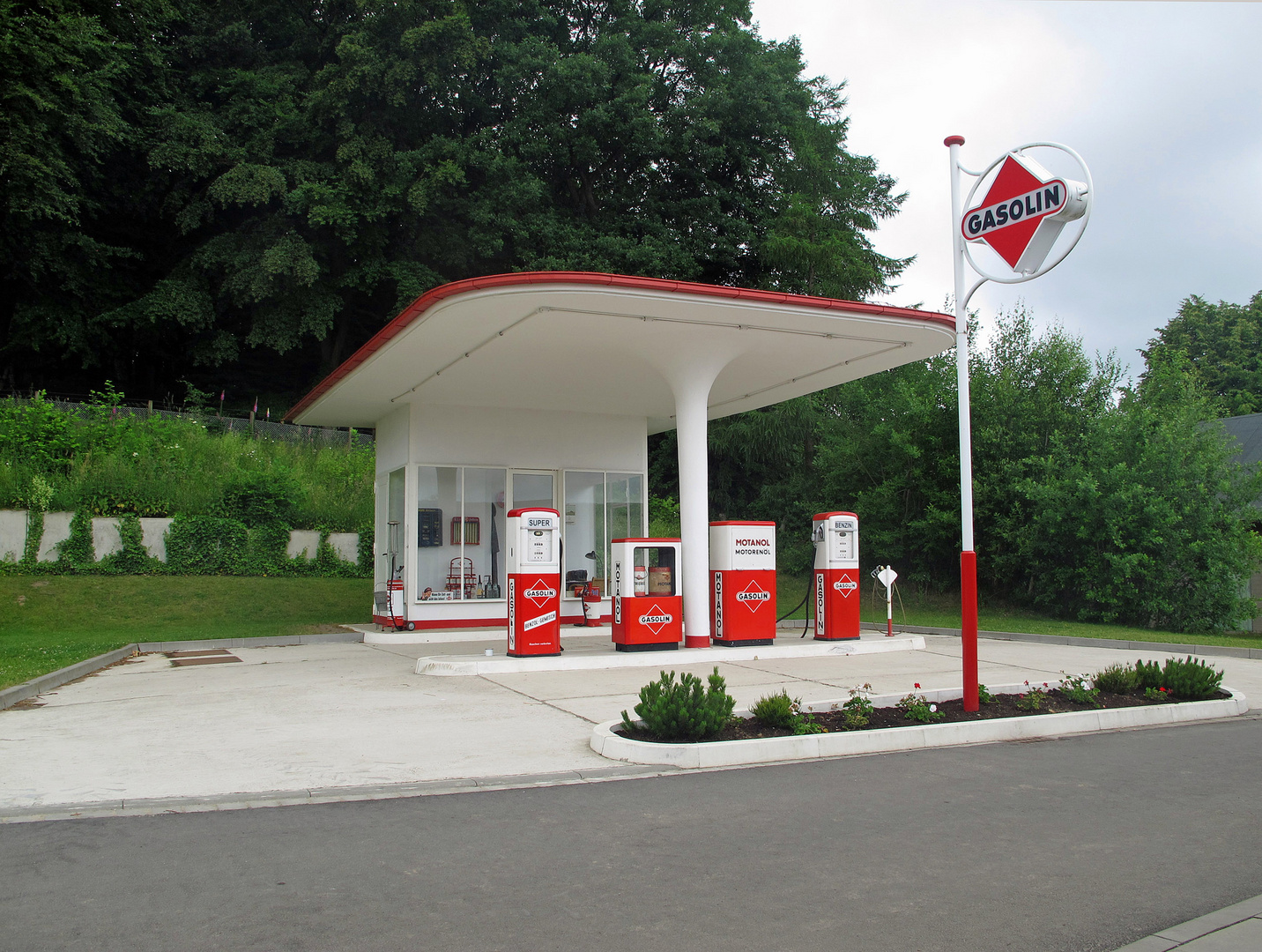 Gasolin-Tankstelle Foto & Bild | architektur, profanbauten, tankstellen ...