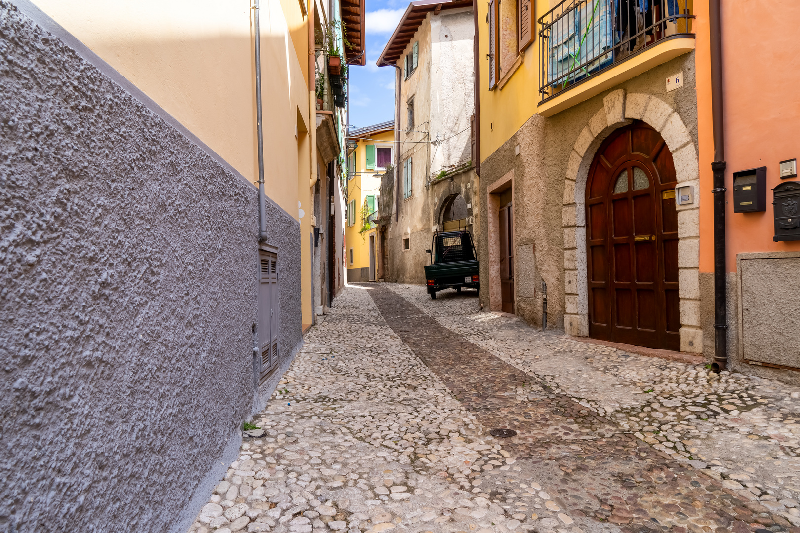 Gassen Malcesine ... Italien Gardasee Foto & Bild | europe, italy, vatican city, s marino, italy ...