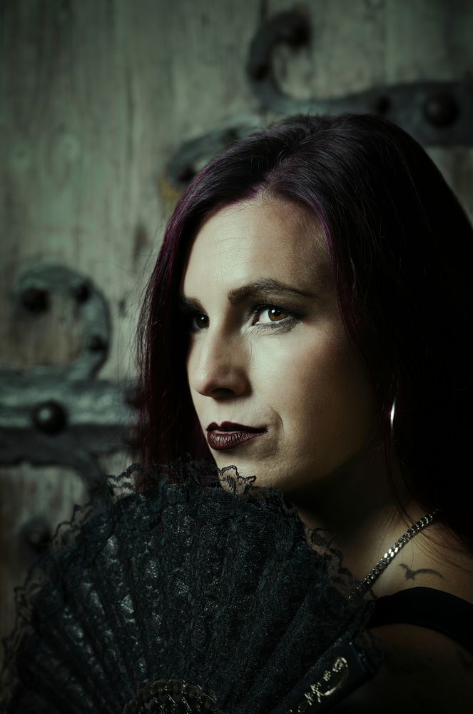 Geheimnisvoll... Foto & Bild | portrait, portrait frauen, outdoor Bilder auf fotocommunity