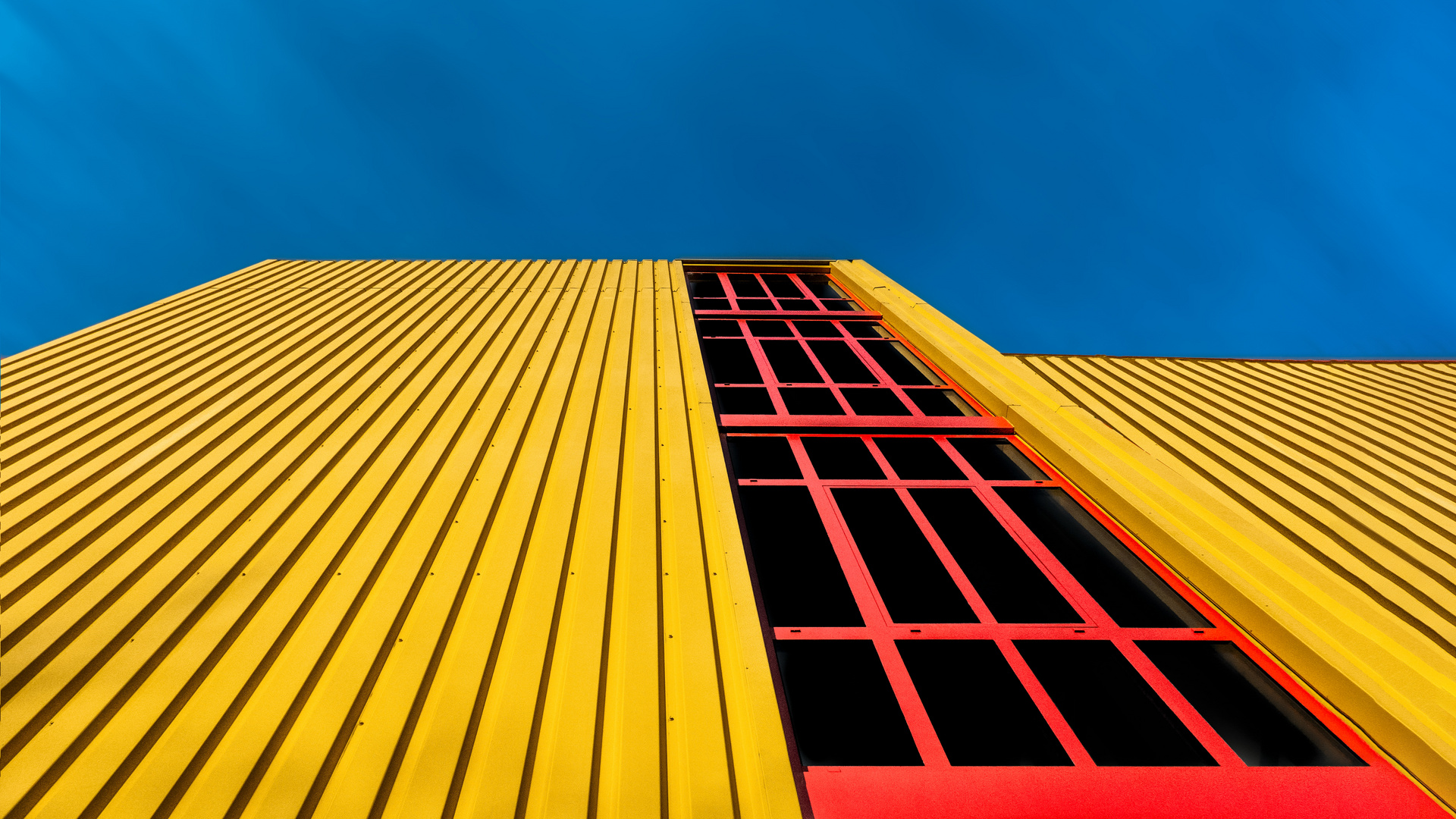 gelb-rote Blechfassade Foto & Bild | architektur, fassade, details ...