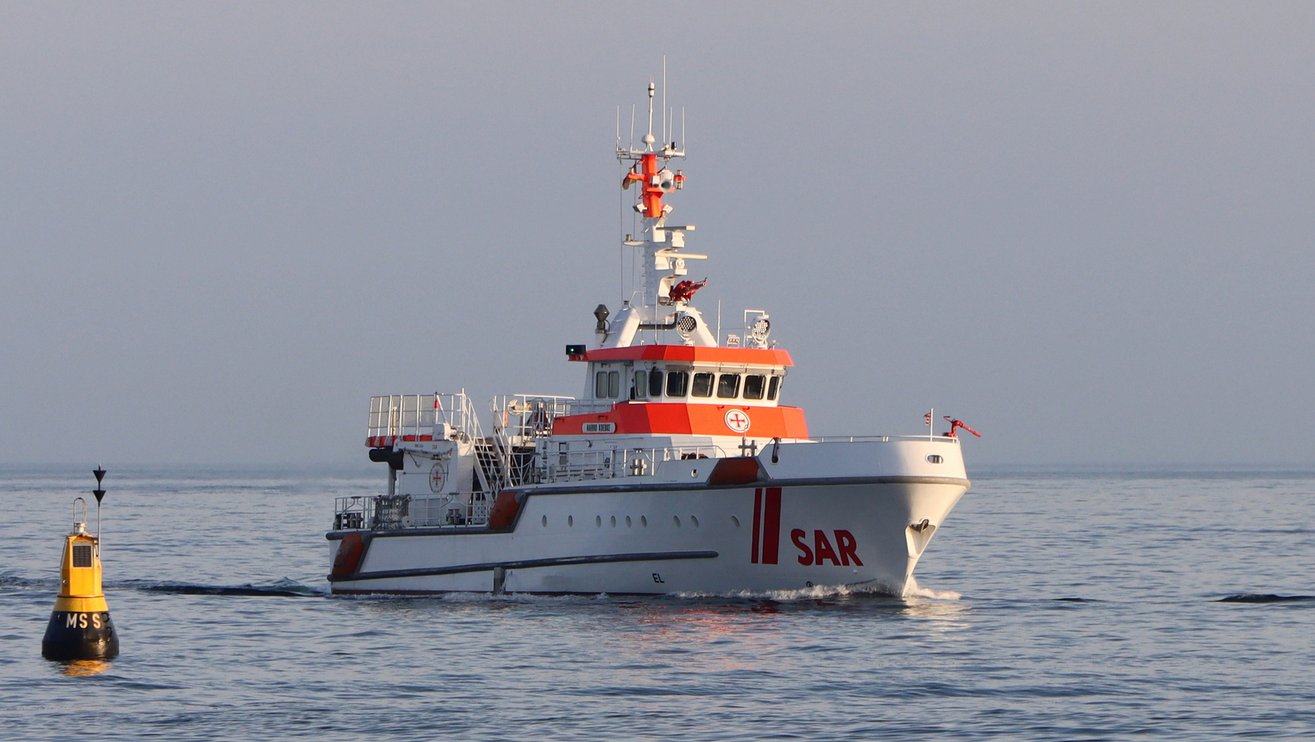 Gelbe Boje ... Foto & Bild | world, rügen, deutschland Bilder auf ...
