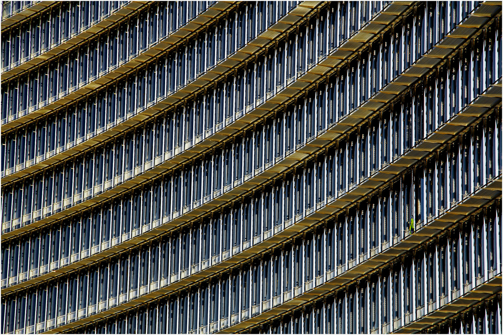 Gelber Farbkleks Foto & Bild | architektur, fassaden, architektonische ...