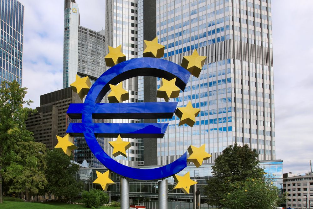 Geld regiert die Welt Foto & Bild | architektur, deutschland, europe ...