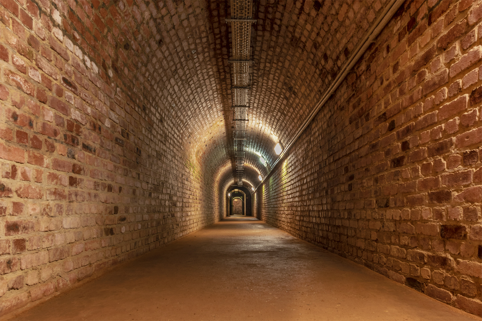 Gemauert in den Berg hinein Foto & Bild | deutschland, europe, saarland ...