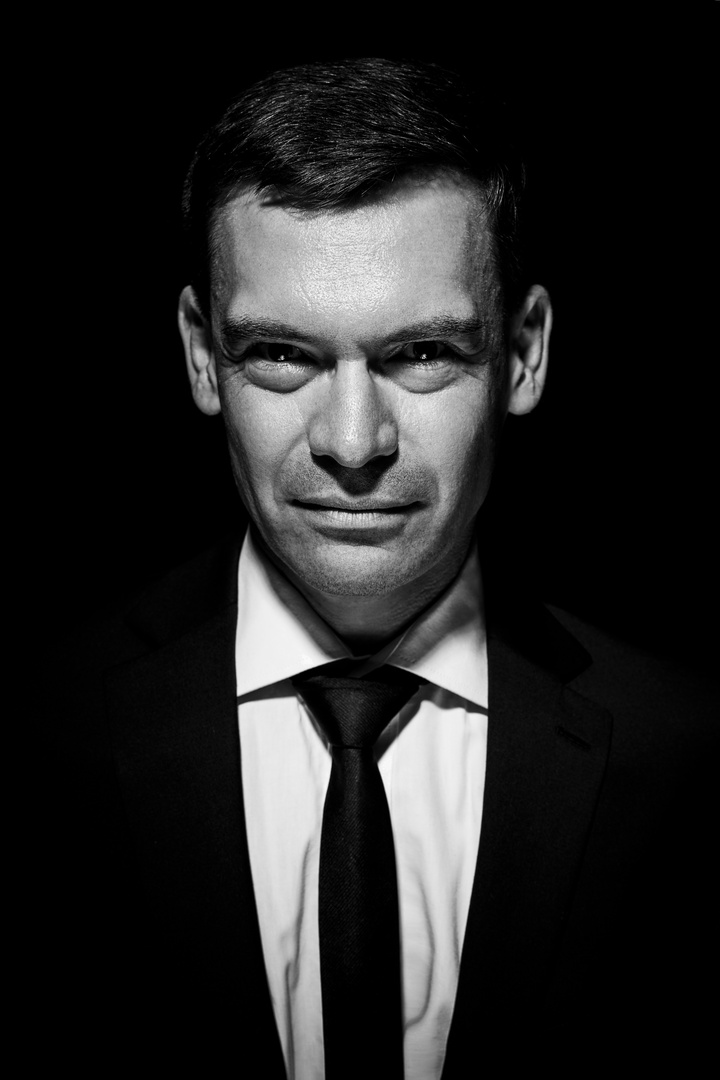 Gentleman Foto & Bild | indoor, portrait, model Bilder auf fotocommunity