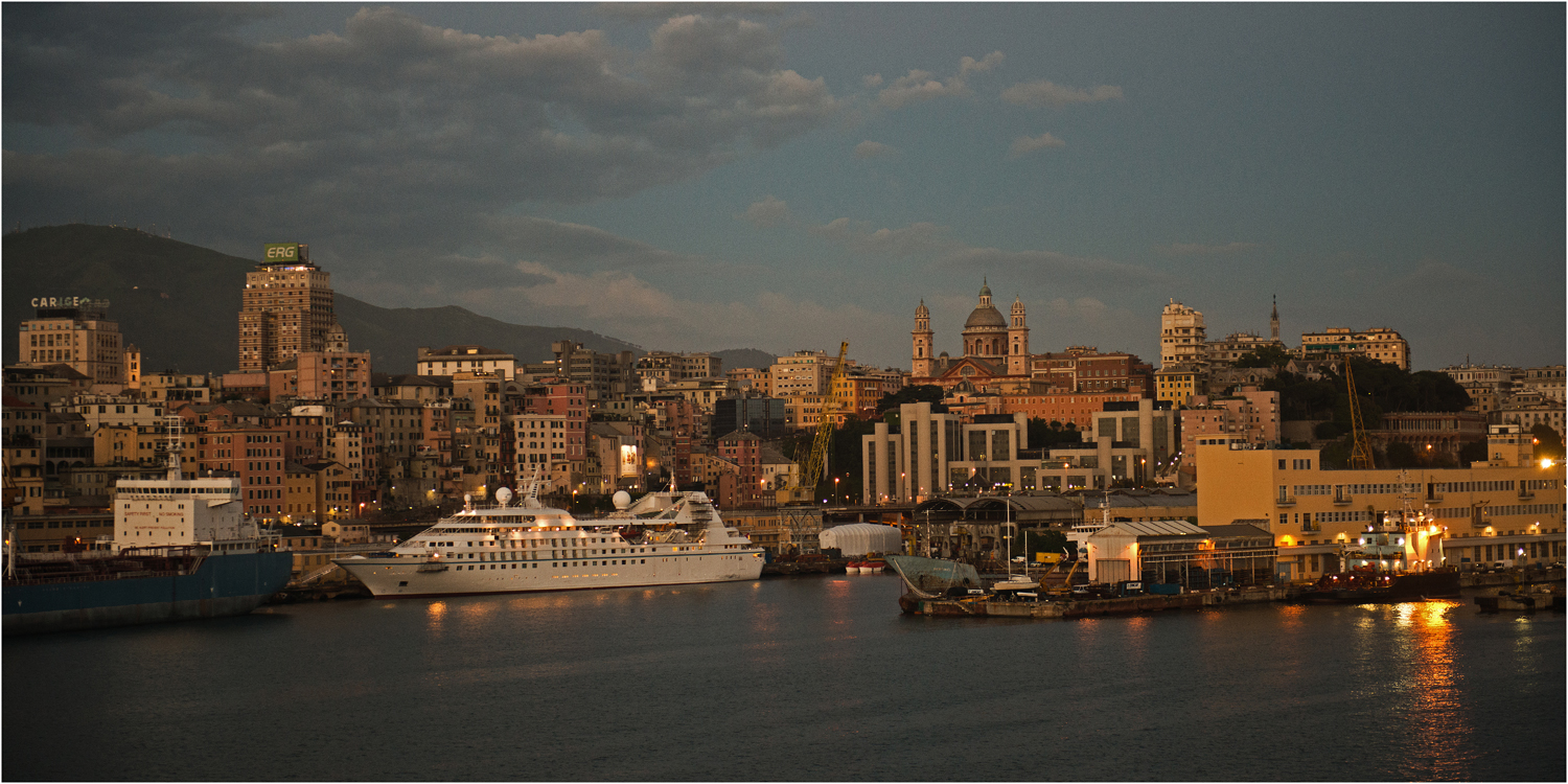 Genua Foto & Bild | europe, italy, vatican city, s marino, italy Bilder ...