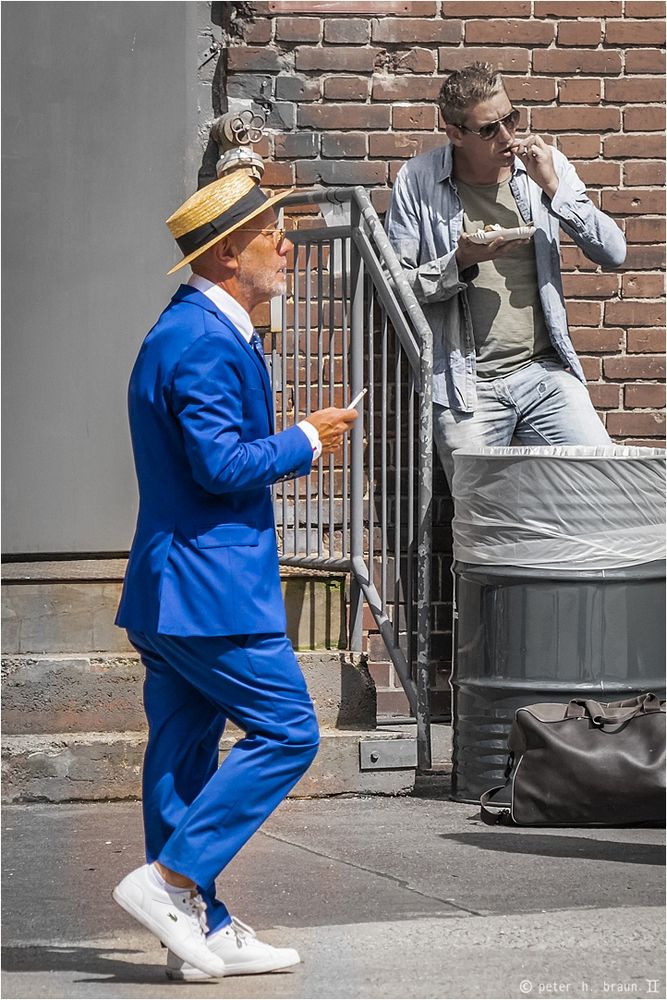 Genüsse Foto & Bild | streetfotografie mit menschen, kommunikation; grafik; szenen;, street ...