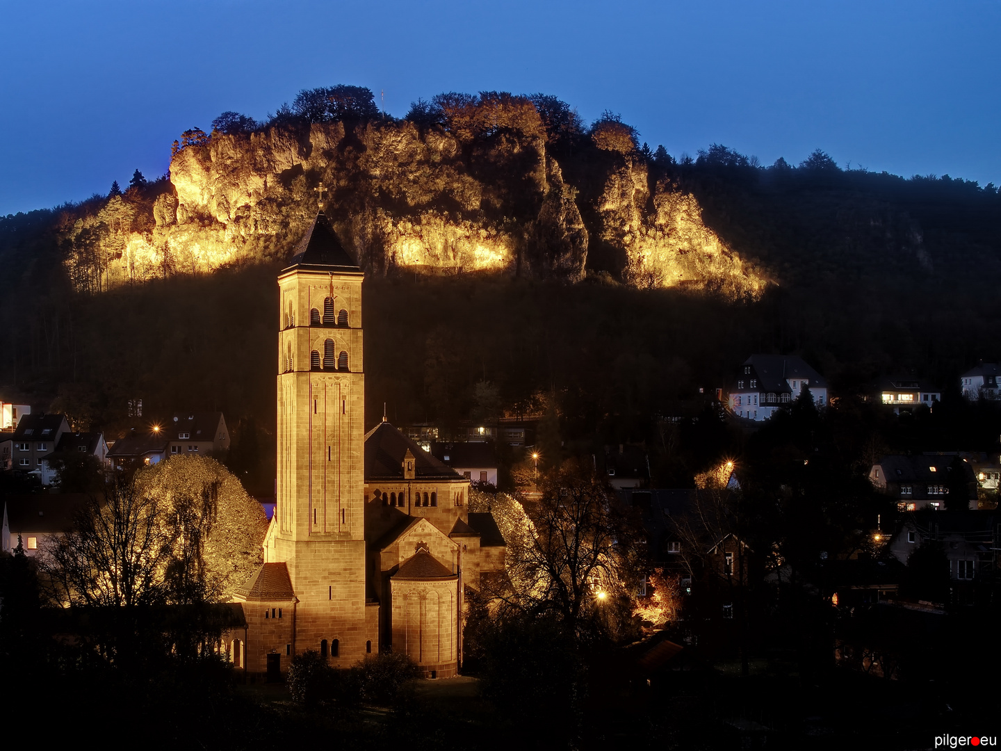 Gerolstein - Erlöserkirche mit Munterley Foto & Bild | deutschland ...