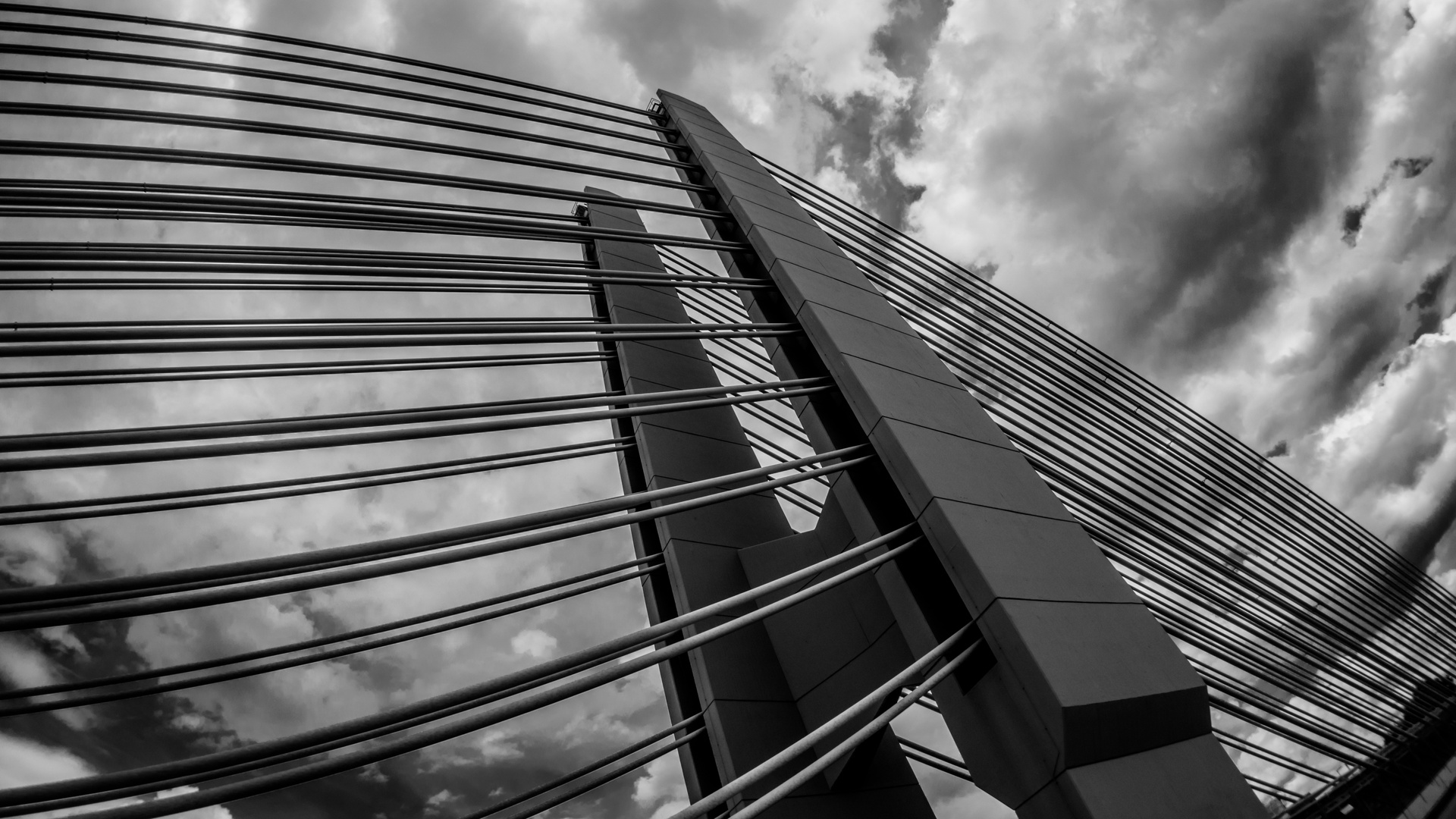 Gespannt Foto & Bild | wolken, himmel, sw Bilder auf fotocommunity