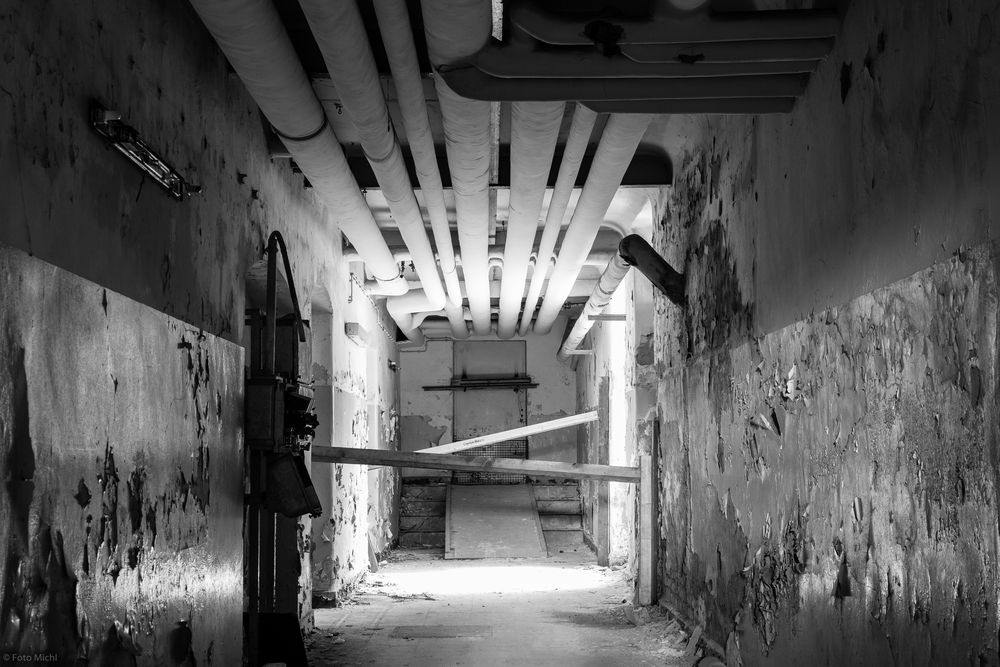 * Gesperrt * Foto & Bild | architektur, lost places, wirtschaftswunden ...