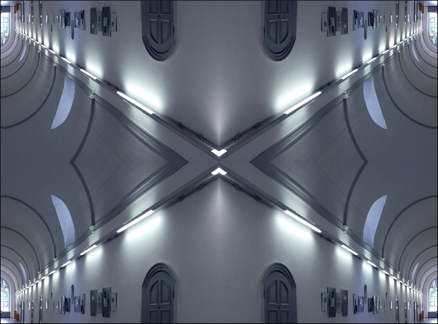 GESPIEGELT Foto & Bild | projekte, monochrom, bearbeitungs - techniken Bilder auf fotocommunity