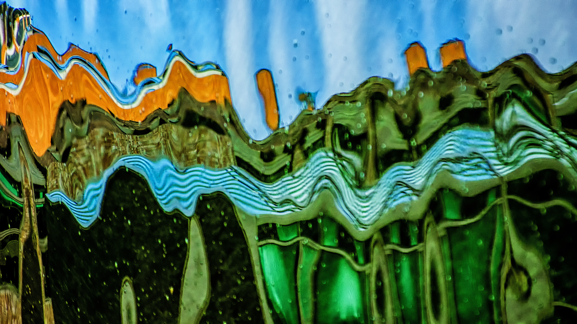 Gespiegelt ... Im Wasser, Abstrakt ... Foto & Bild | spezial, wasser ...