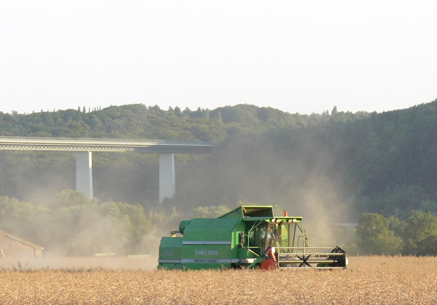 Getreideernte im Ruhrtal Foto & Bild | landschaft, Äcker, felder ...