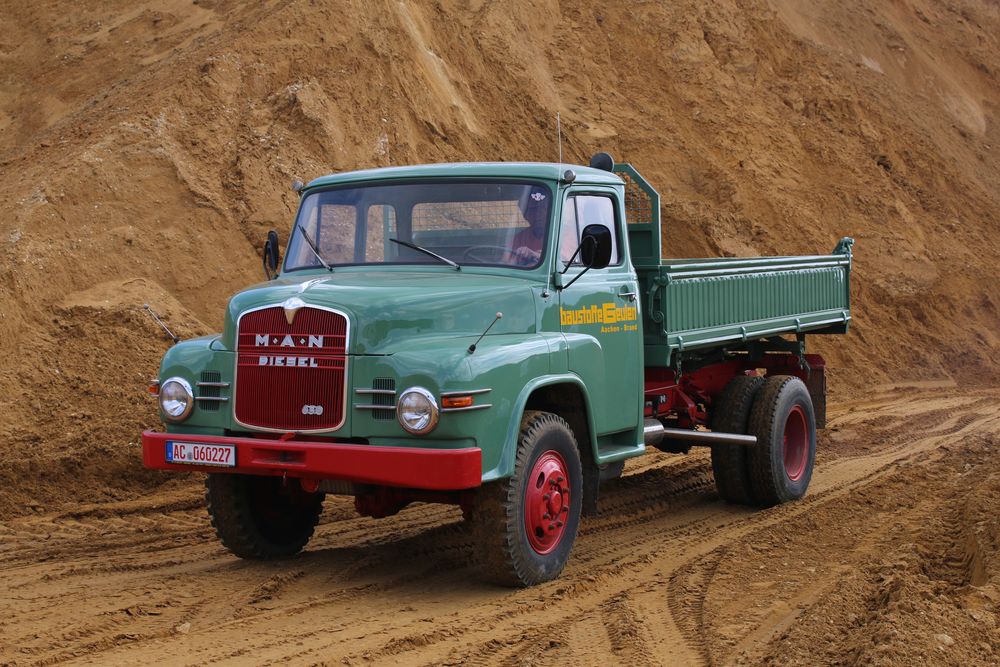 Geulen M A N - Pausbacke 650 Kipper Foto & Bild | man, oldtimer ...