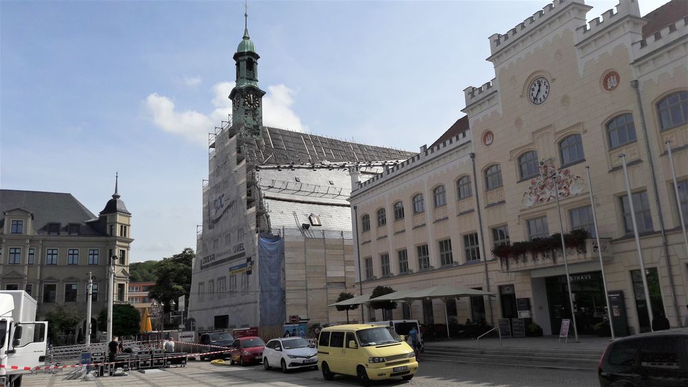 Gewandhaus Zwickau gleich hinter dem wunderschönem Rathaus Foto & Bild ...