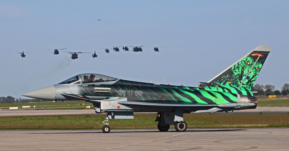 GHOST TIGER Foto & Bild | luftfahrt, motive, militärfliegerei Bilder ...