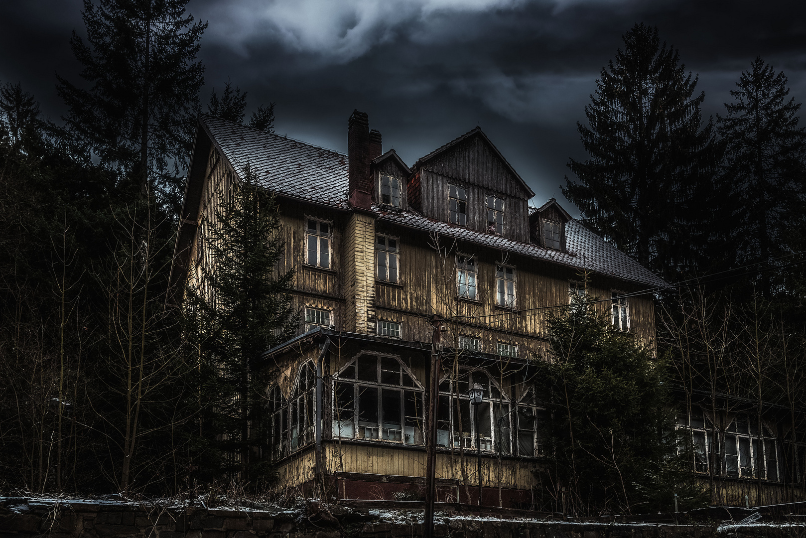 Ghosthotel Foto & Bild | architektur, lost places, himmel Bilder auf ...