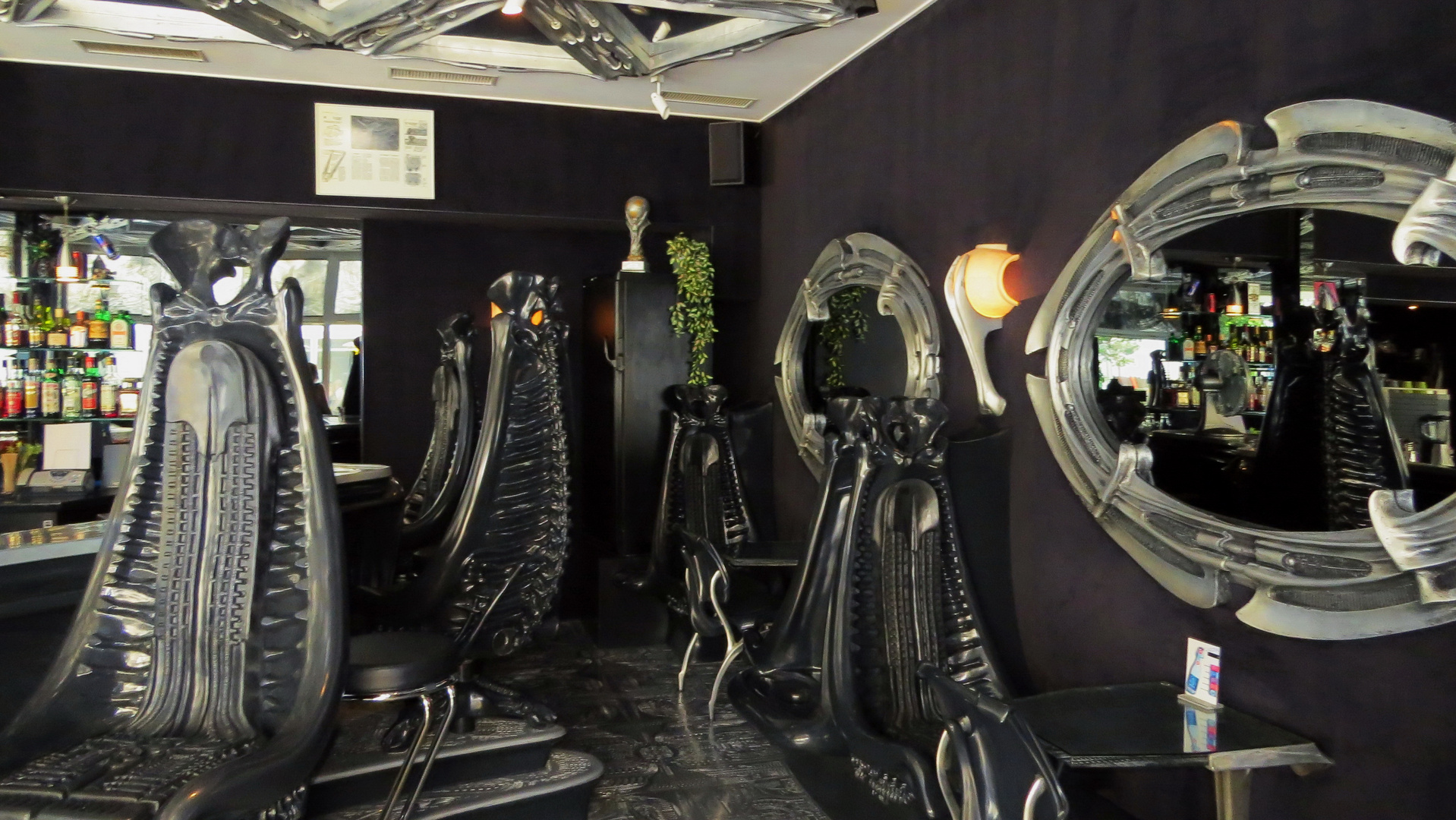 Giger-Bar in Chur Foto & Bild | sessel, restaurant, innen-architektur ...