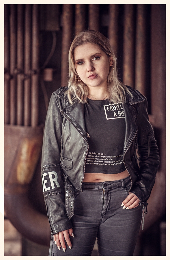 Girl in Rust Foto & Bild | jessie Bilder auf fotocommunity