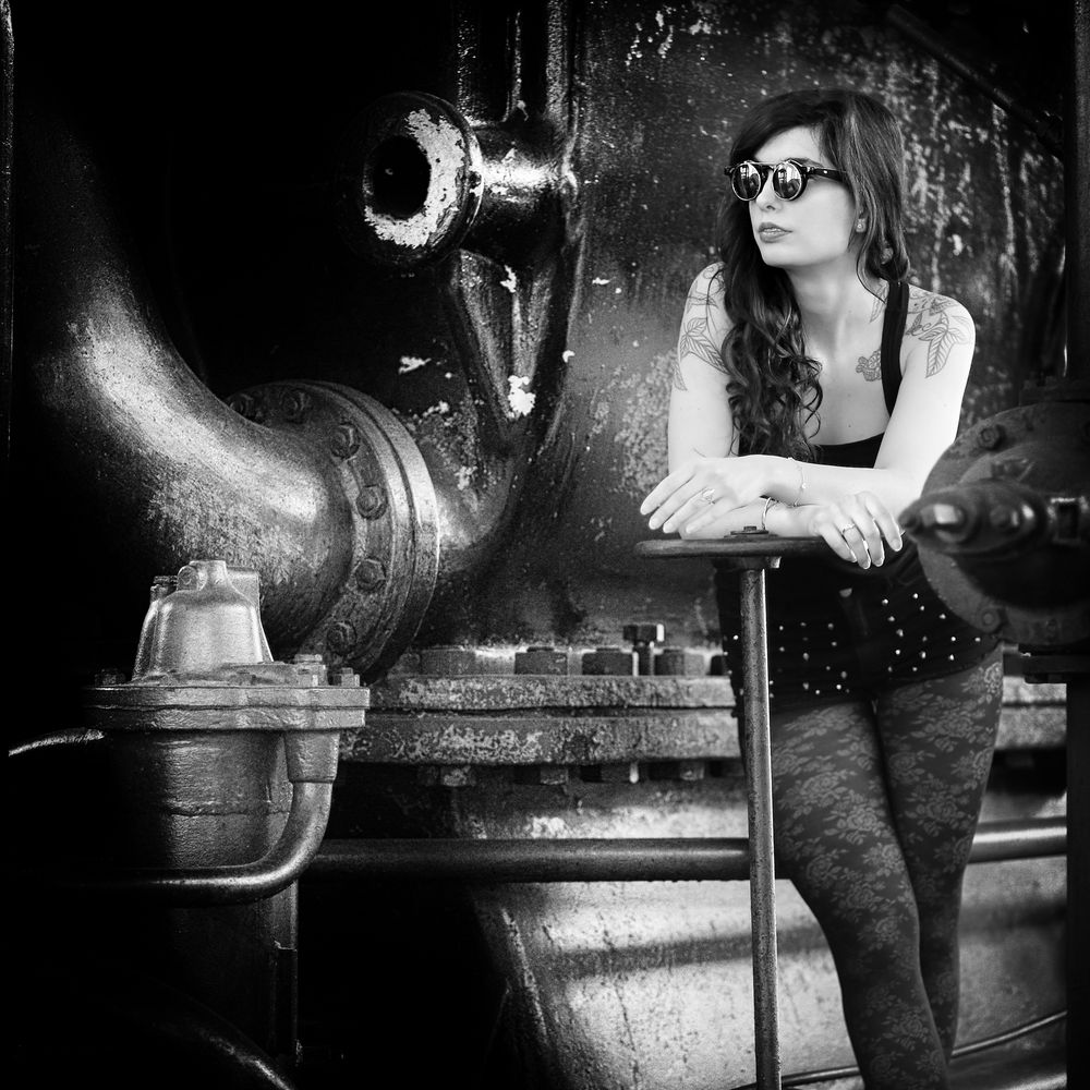 girl & machine Foto & Bild | indoor, menschen, frauen Bilder auf ...