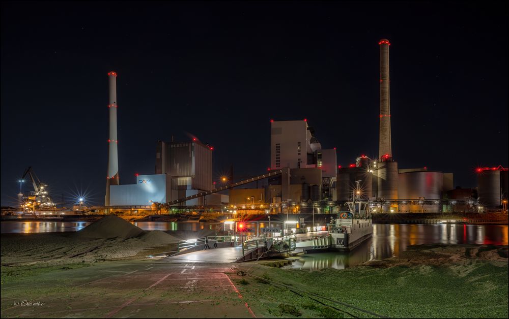 GKM Mannheim - Rheinfähre bei Altrip II Foto & Bild | industrie und ...