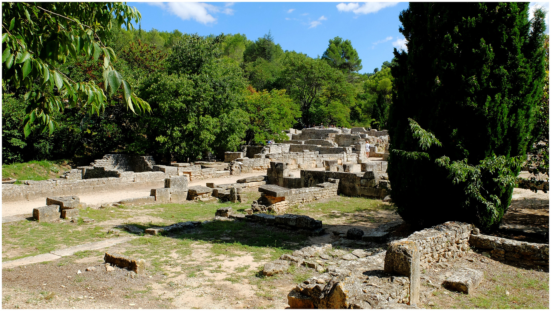 Glanum la romaine photo et image | provence, france, world Images ...