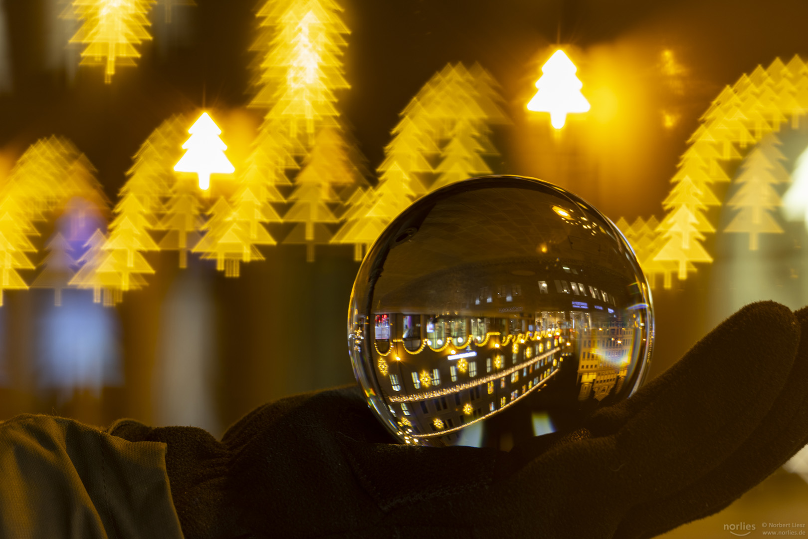 Glaskugel Reflektion Foto & Bild | kunstfotografie & kultur, techniken ...