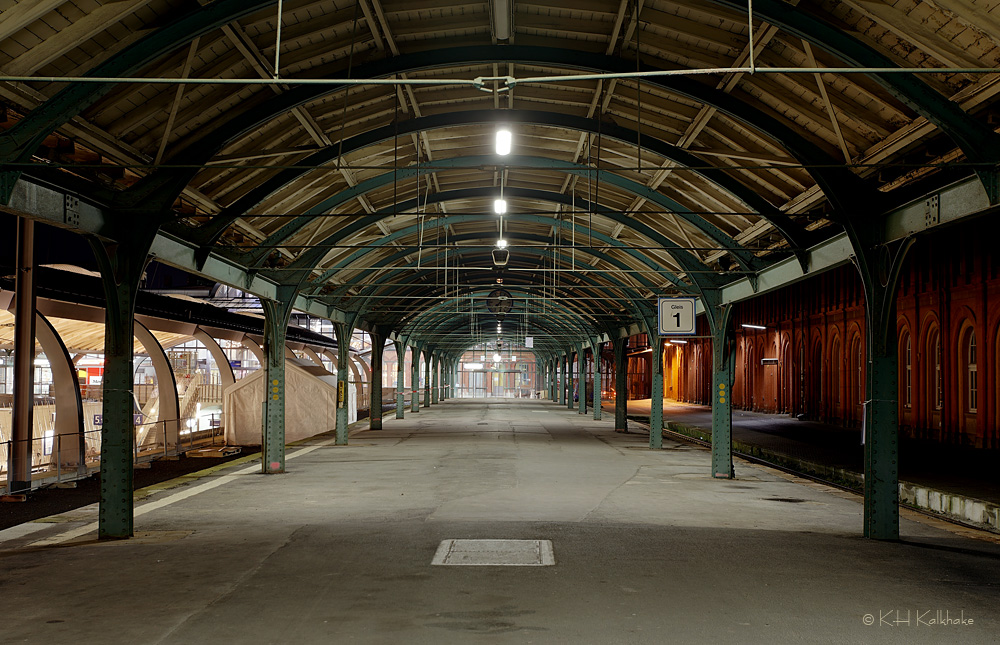 Gleis 1 Foto & Bild | architektur, bahnhöfe & gleise, profanbauten ...