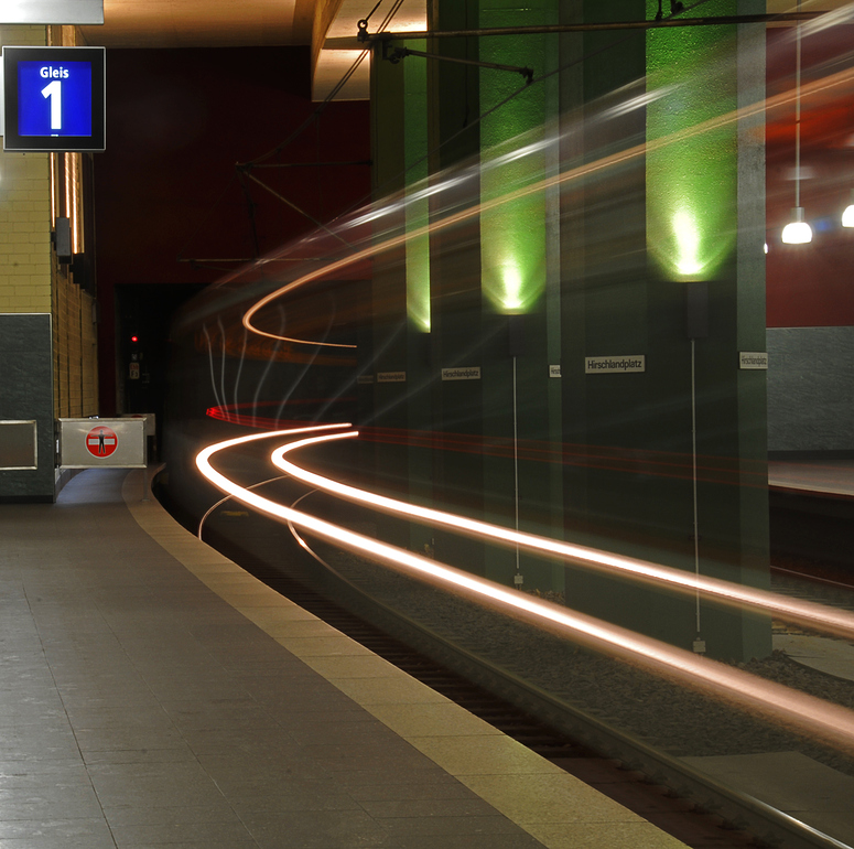 Gleis 1 Foto & Bild | bus & nahverkehr, u-bahn, verkehr & fahrzeuge ...