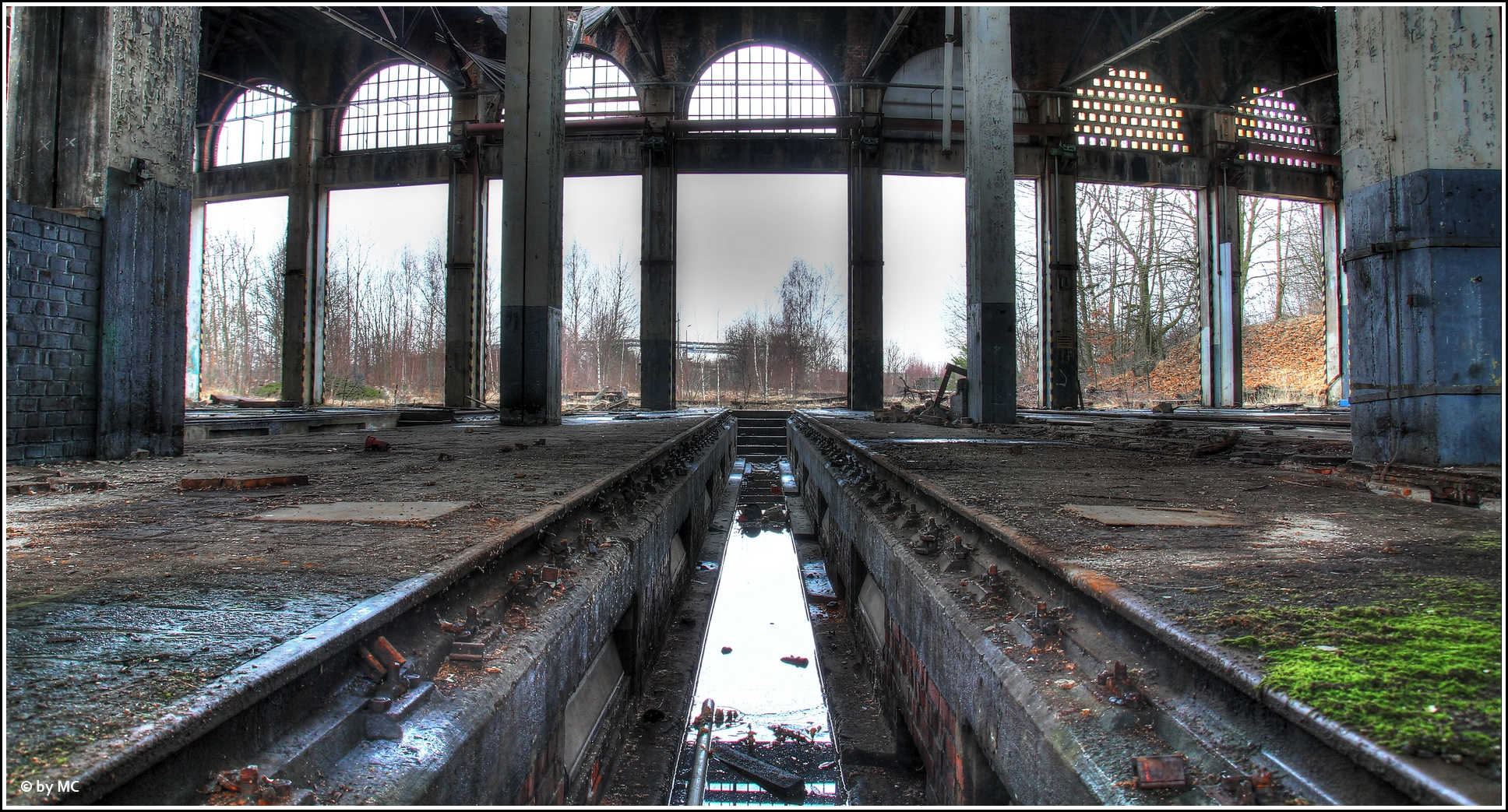 Gleisanlage im ehemaligen Lokschuppen in Reichenbach i.V. Foto & Bild ...