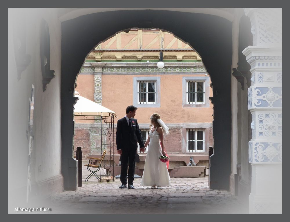 Glückliches Brautpaar-voll erwischt . . . Foto & Bild | hochzeit, portraits, brautpaar Bilder ...