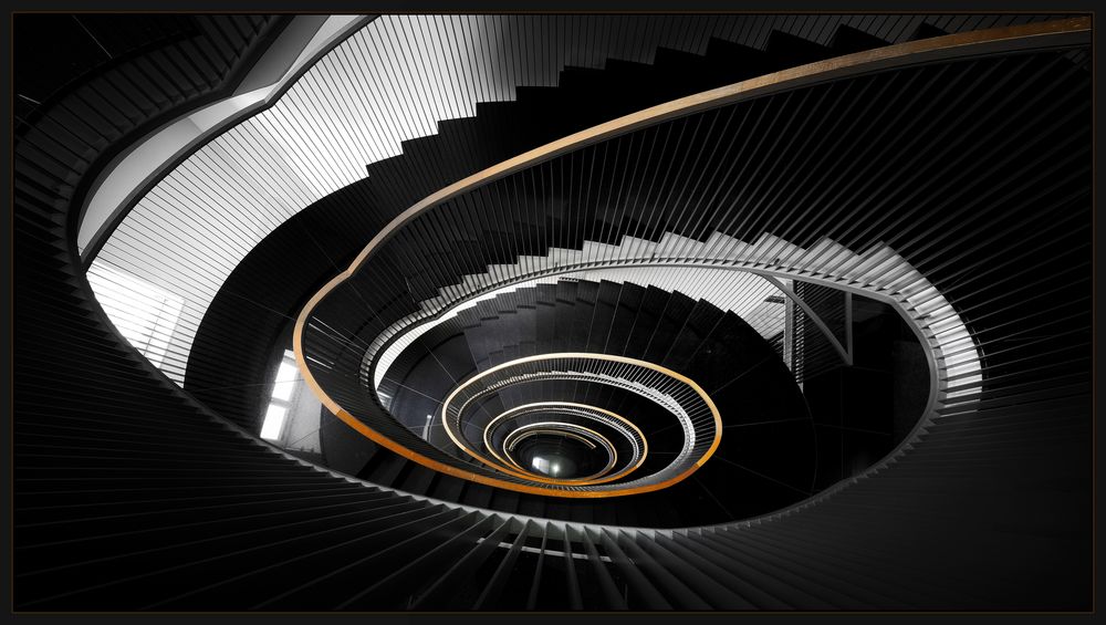 " Gold Spirale " Foto & Bild | architektur, treppen und treppenhäuser ...