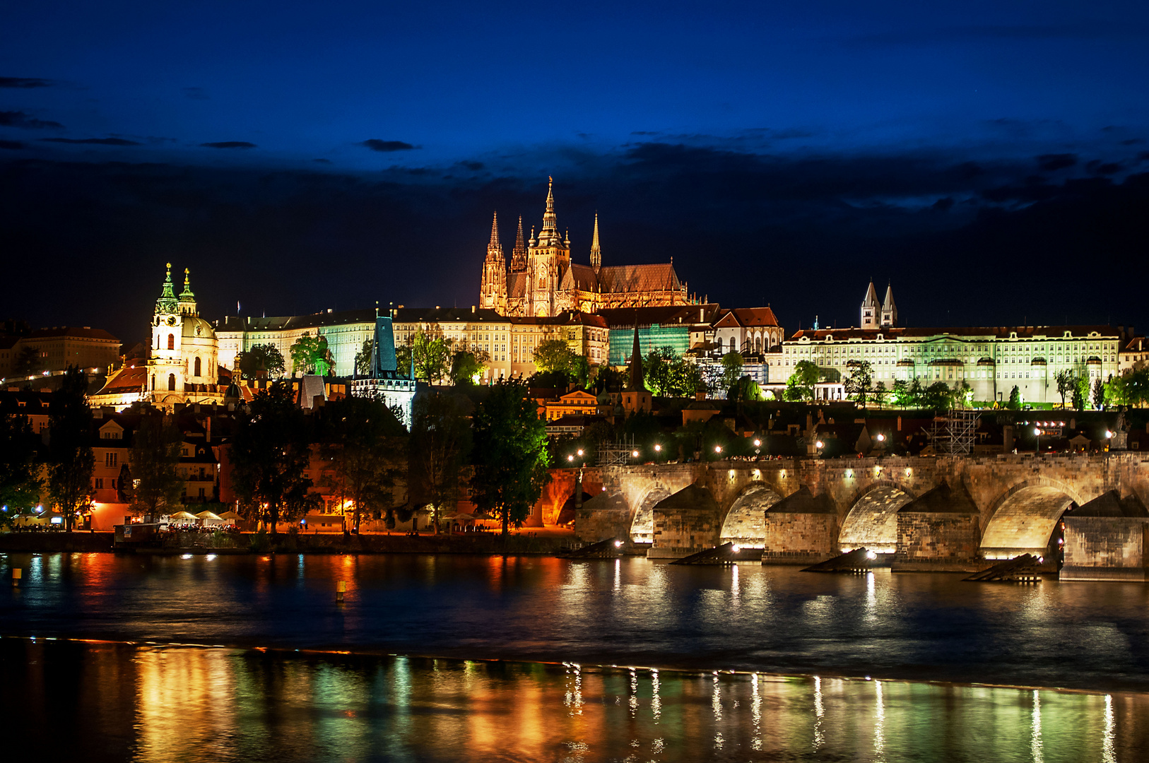 Goldene Stadt Prag - Veitsdom Foto & Bild | architektur, architektur ...