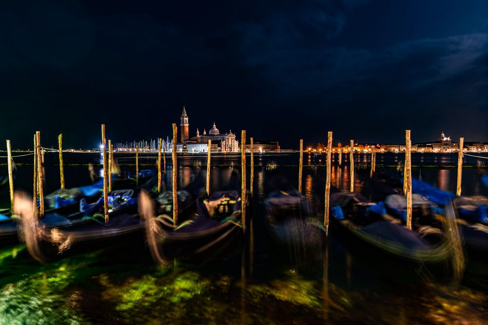 Gondeln Foto & Bild | italy, world, nacht Bilder auf fotocommunity