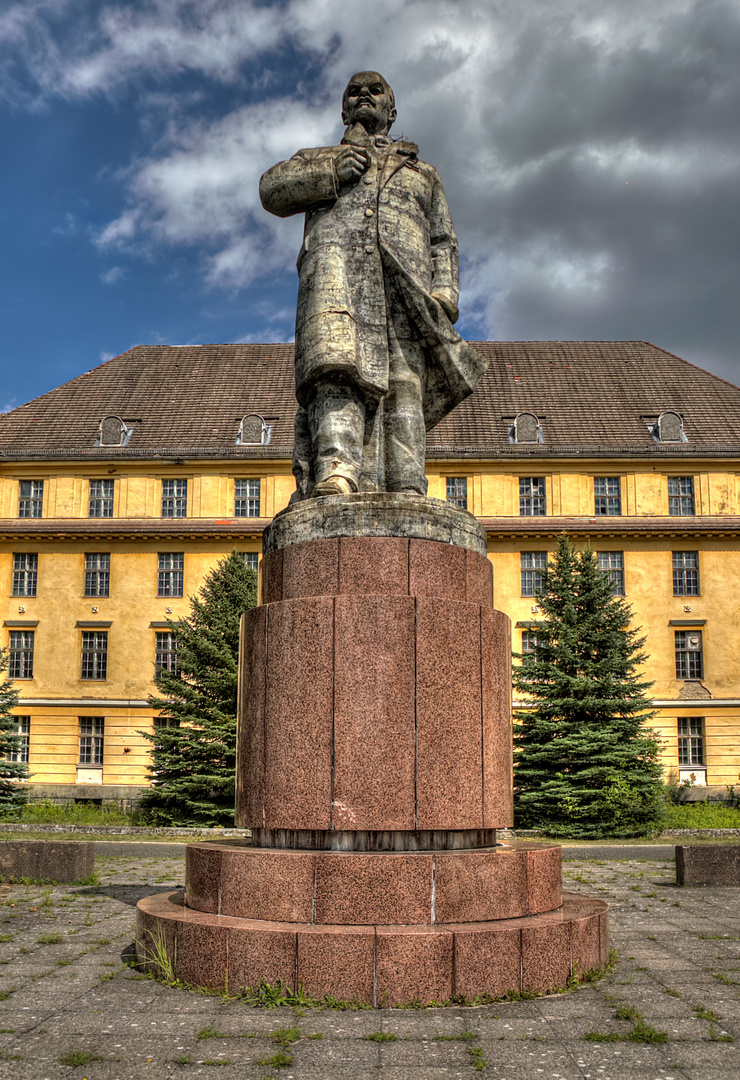 Good Bye Lenin Foto & Bild | dokumentation, marodes, urban Bilder auf ...