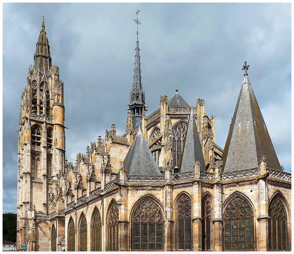 GOTHIQUE FLAMBOYANT photo et image | architecture, architecture ...