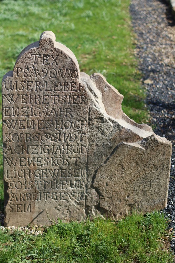 Grabstein von 1756 Foto & Bild | fotos, world, deutschland Bilder auf ...