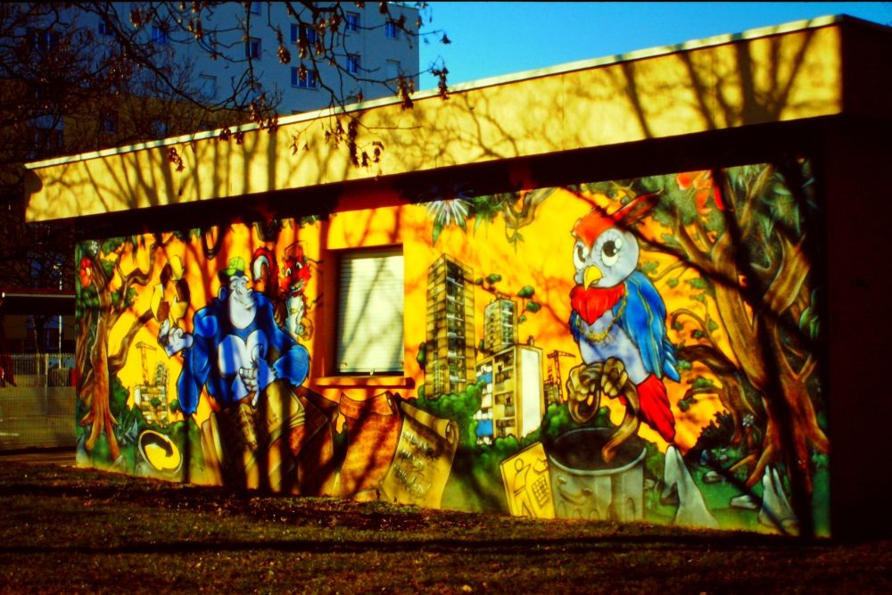 Graff sur un mur d'école photo et image | graphisme 2d, digiart Images ...